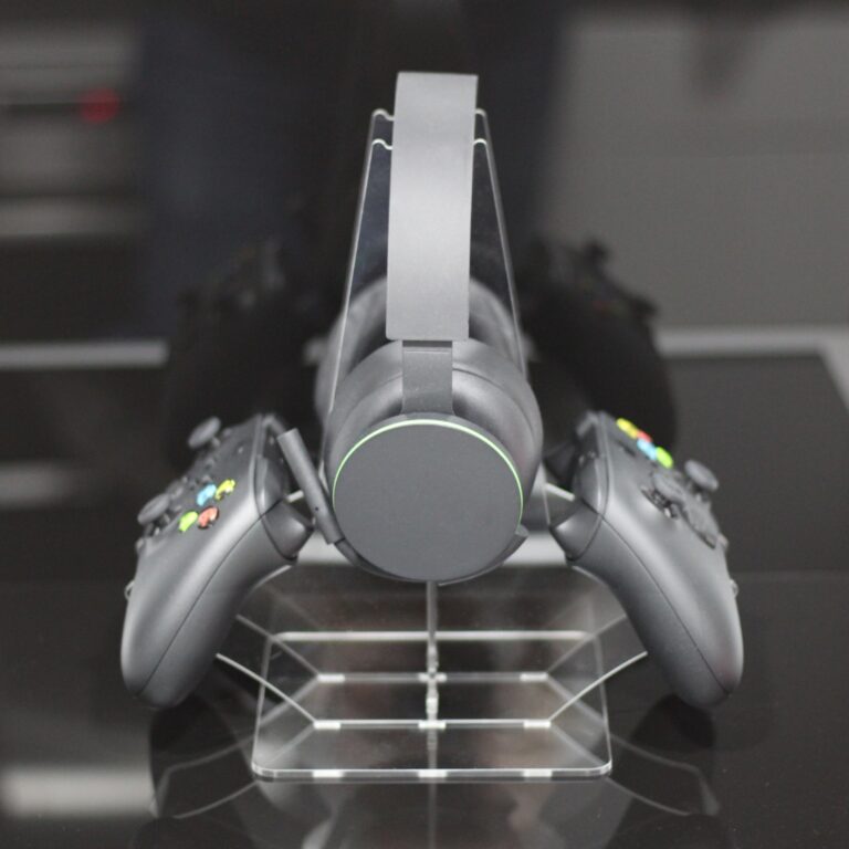 Estand para mandos y auriculares de XBOX - WALLCADE